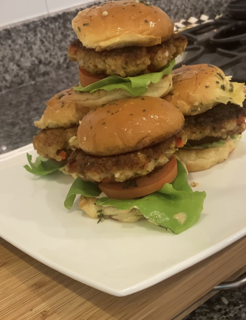 SHRIMP CAKE SLIDERS – Chris Bassett